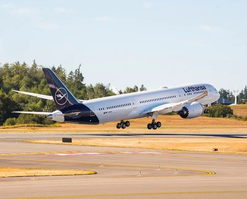 Lufthansa recibe su primer Boeing 787 Dreamliner
